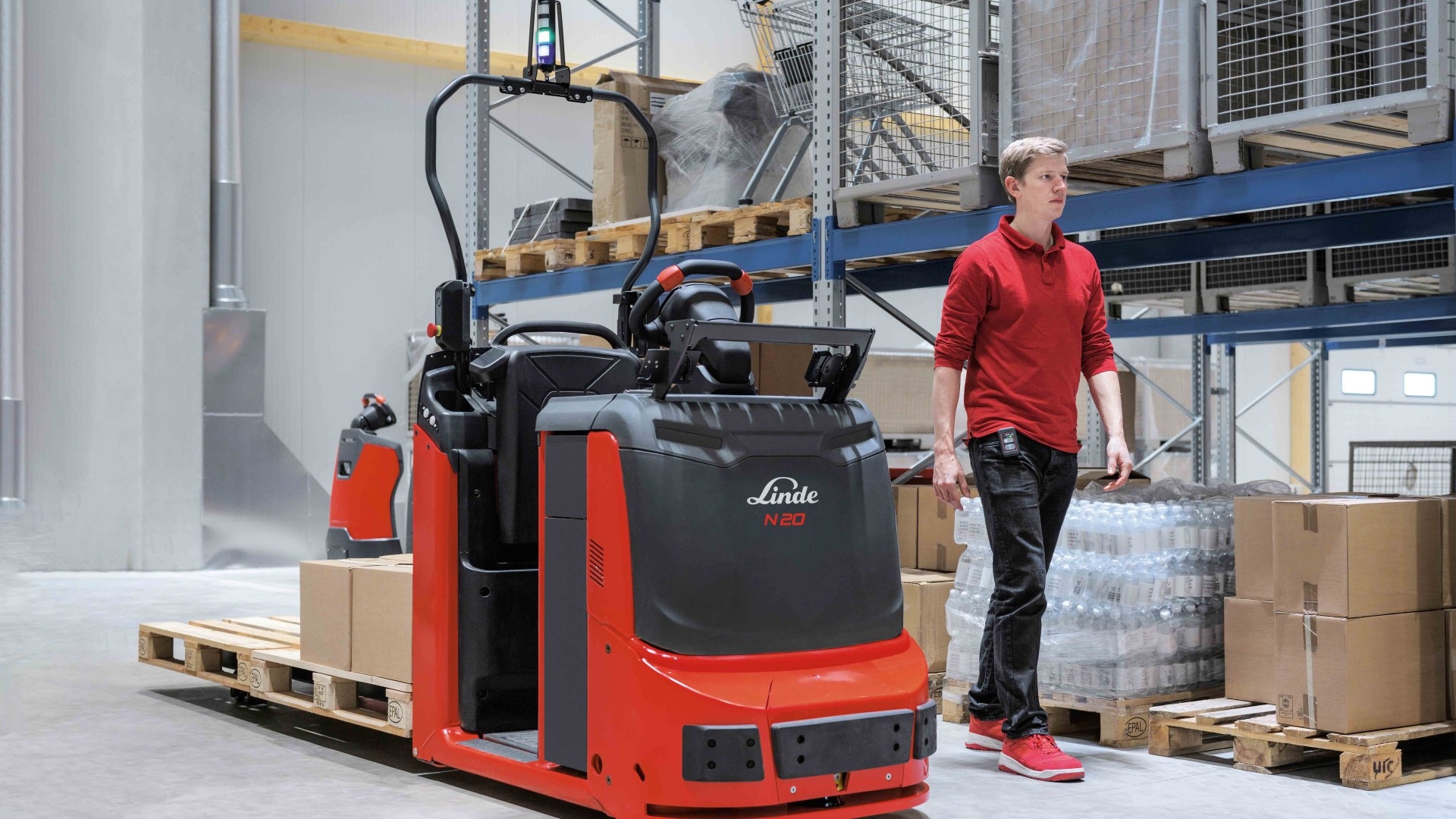 Semi-automatiserade plocktruckar effektiviserar plockprocesserna